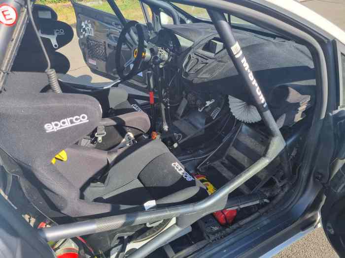 Fiesta r2 - pièces et voitures de course à vendre, de rallye et de circuit.