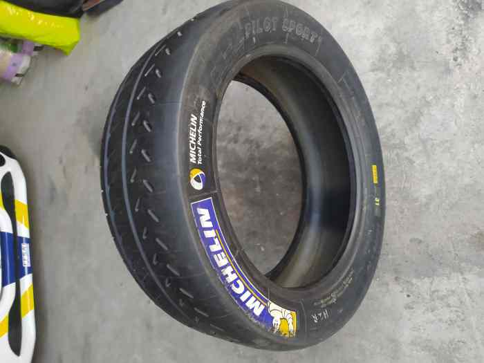 2 Pneus Michelin 19/61/16 R31 neuf - pièces et voitures de course à ...