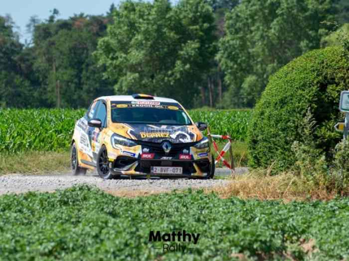 Renault Clio V Rally5 RC5 - pièces et voitures de course à vendre, de rallye et de circuit.