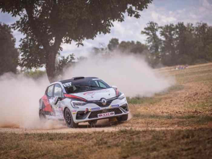 Clio rc5 terre - pièces et voitures de course à vendre, de rallye et de circuit.