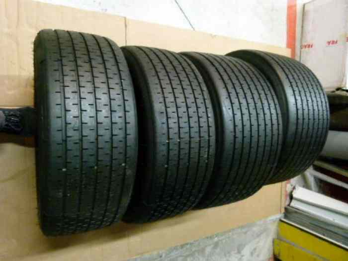 Michelin TB 15 Neufs Porsche - pièces et voitures de course à vendre, de rallye et de circuit.