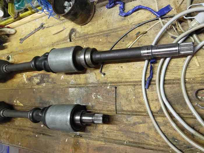 Cardans et moyeux pour Peugeot 106 s16 ou saxo vts 16v - pièces et voitures de course à vendre ...