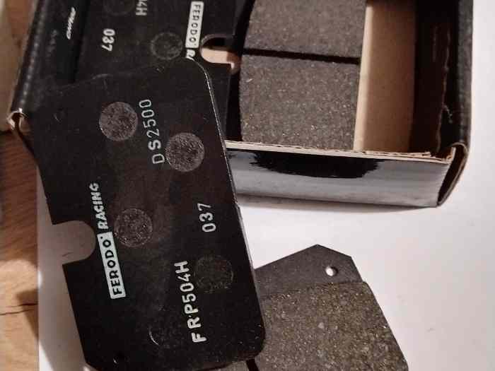 Ferodo Plaquettes de frein FRP504H DS2500 - pièces et voitures de ...