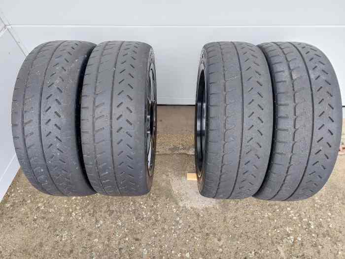 4 Pneus Michelin R21 en 19/63-17 - pièces et voitures de course à ...