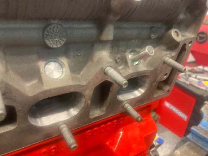 F7r 710 - pièces et voitures de course à vendre, de rallye et de circuit.