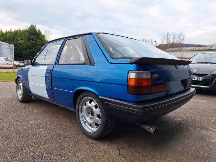 R11 turbo - pièces et voitures de course à vendre, de rallye et de circuit.