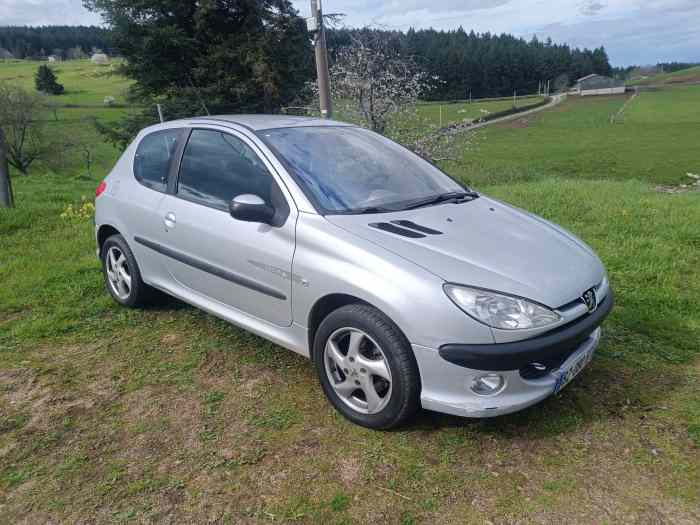 Pièce 206 XS TU5JP4 - pièces et voitures de course à vendre, de rallye et de circuit.