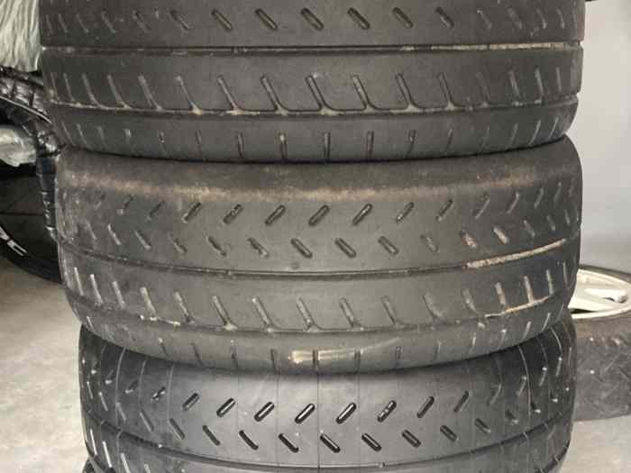 Pneus Michelin 18/58/15 - pièces et voitures de course à vendre, de rallye et de circuit.