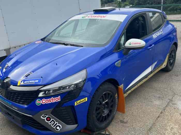 Clio rc5 rallye terre - pièces et voitures de course à vendre, de rallye et de circuit.