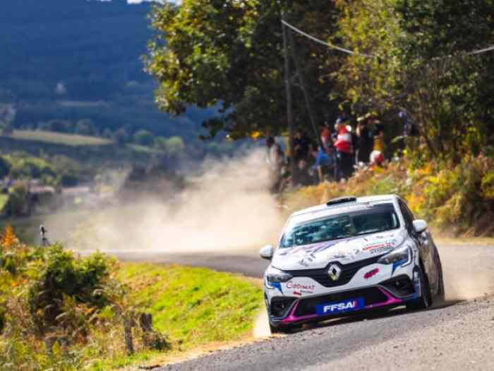 Clio Rallye 5 - pièces et voitures de course à vendre, de rallye et de circuit.