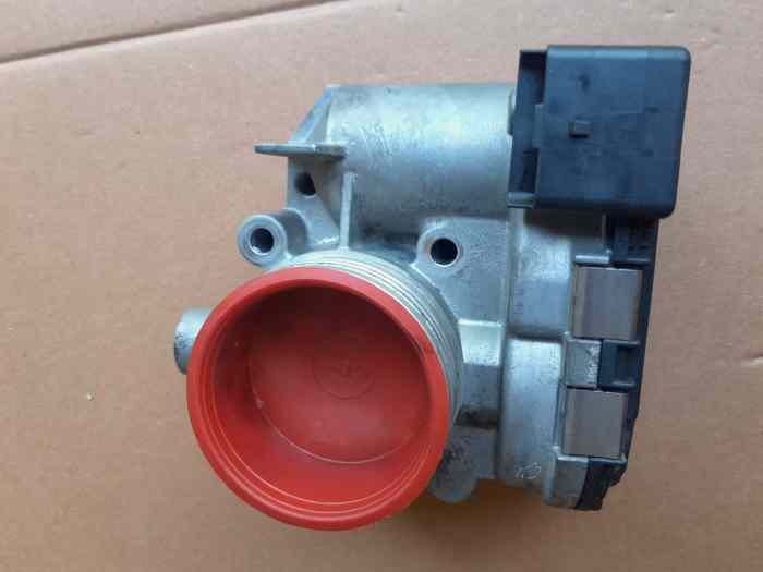 Boîtier papillon TU5JP4 bosch 62500kms - pièces et voitures de course à ...