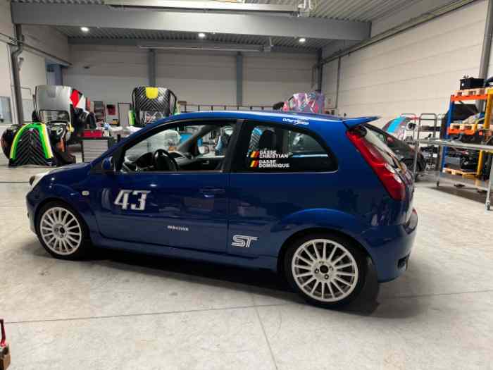 Ford Fiesta ST 150 2.0L - pièces et voitures de course à vendre, de ...