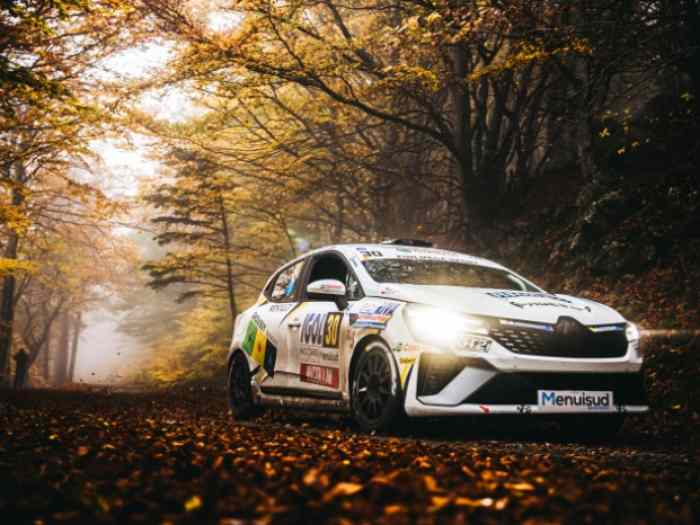 Clio Rc5 ph2 - pièces et voitures de course à vendre, de rallye et de circuit.