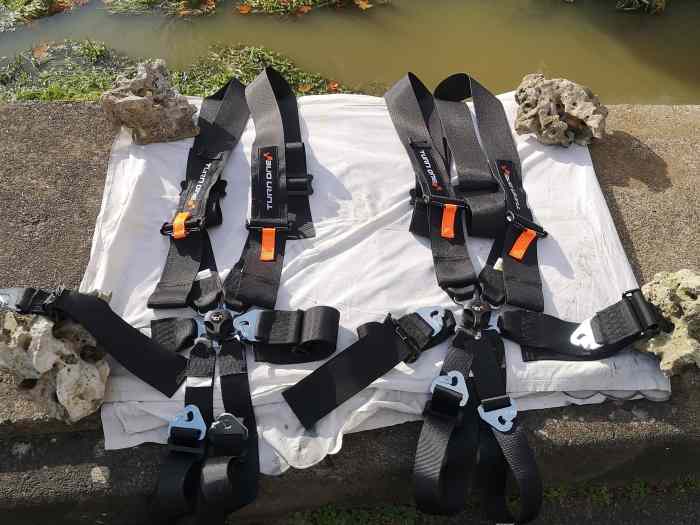 2 HARNAIS 6 POINTS TURN ONE PLUS HOMOL. - pièces et voitures de course ...