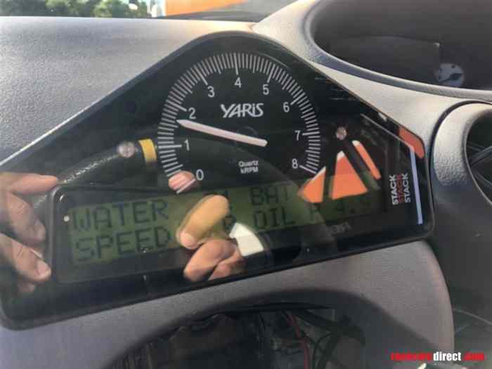 Tableau de bord STACK ST8100 0-8000 (siglé Yaris) - pièces et voitures ...