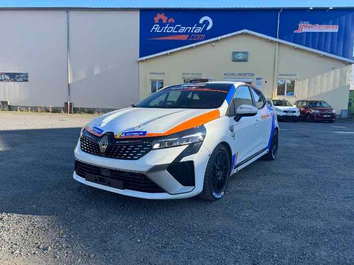 Clio RC5 2024 #900 680kms COMME NEUVE - pièces et voitures de course à ...