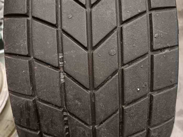 Pneus pluie Pirelli clio 4 cup - pièces et voitures de course à vendre ...