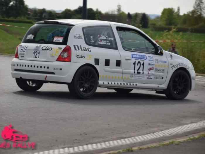 Clio N3 - pièces et voitures de course à vendre, de rallye et de circuit.